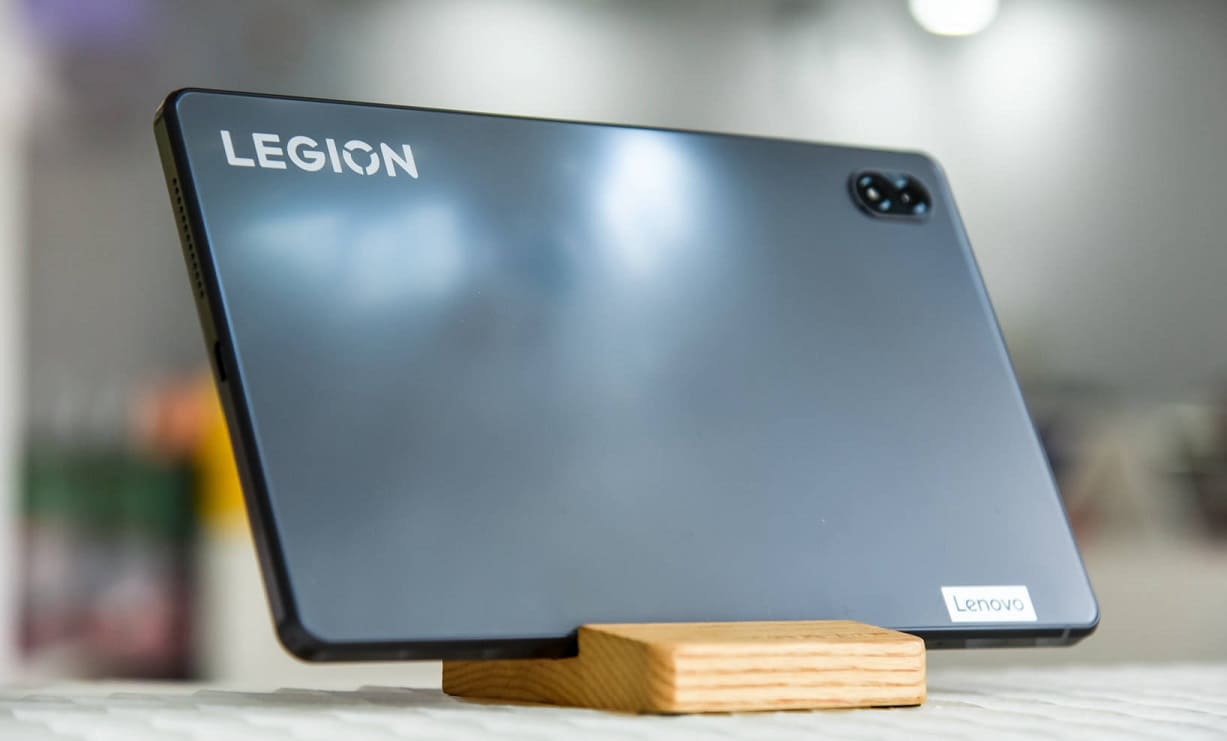 Lenovo sta preparando il tablet Legion Y700 con Snapdragon 870 per il ...